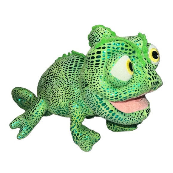 Disney | Toys | Disney Parks Tangled 2 Pascal Rapunzels Chameleon ...